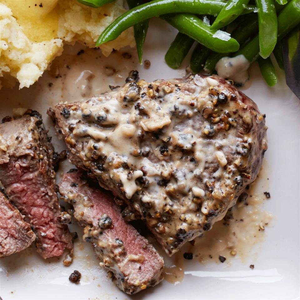 Filet Mignons with Pepper Cream Sauce – FoodWiki