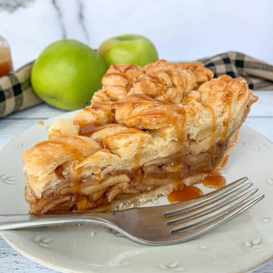 Apple and Date Pie Recipe – FoodWiki